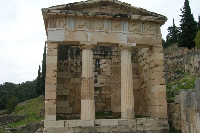 Private Tour Delphi, Village of Arachova, Osios Loukas Monastery - Authentic Experiences and Authentic Insights