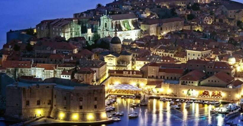 Private Tour: Evening Stroll through the Old Town DU (90min) - Key Points