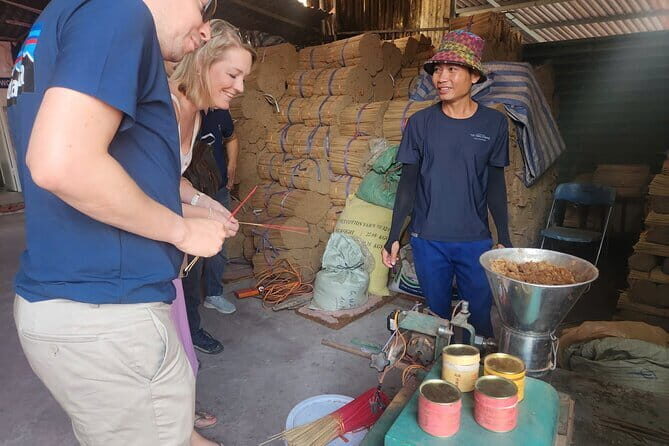 Private Tour Explore Incense Village & Duong Lam Ancient Village - FAQ