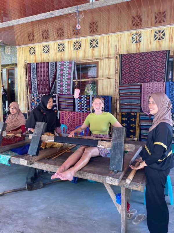 Private Tour: Explore Lombok Culture Village & South Beaches - What Travelers Say: Authenticity and Stunning Views