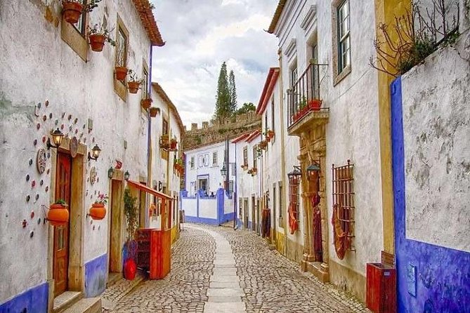 Private Tour for 1 to 8 People: Fátima, Batalha, Nazaré, and Óbidos - Tour Experience