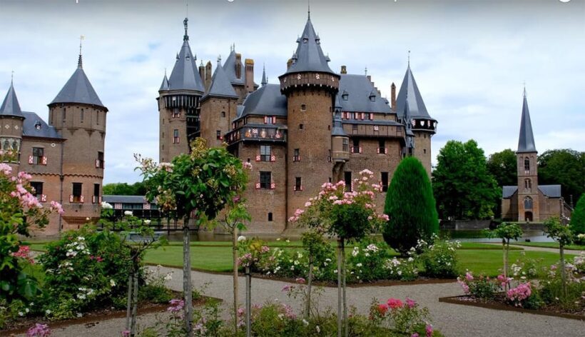 Private Tour from Amsterdam: De Haar Castle & Railway Museum - Discovering the Railway Museum in Utrecht