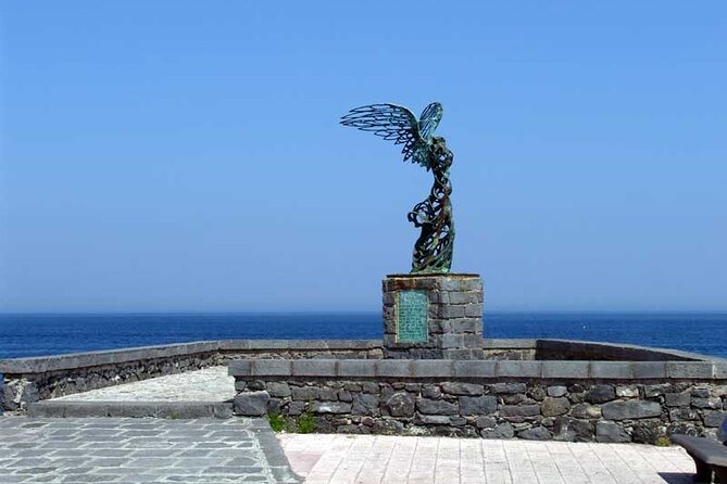 Private Tour from Catania to Etna Naxos and Taormina - Transportation and Comfort