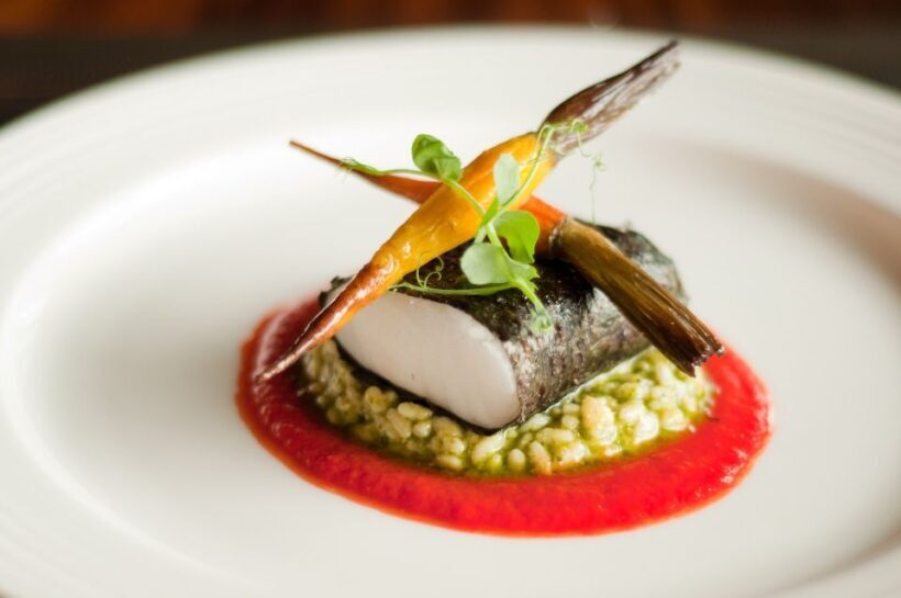 Private Tour from Paris to Loire Castles & Michelin Lunch - Key Points