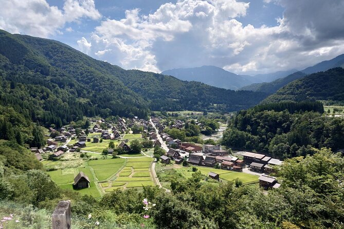 Private Tour From Takayama to Takayama and Shirakawago - Discovering Shirakawa-go
