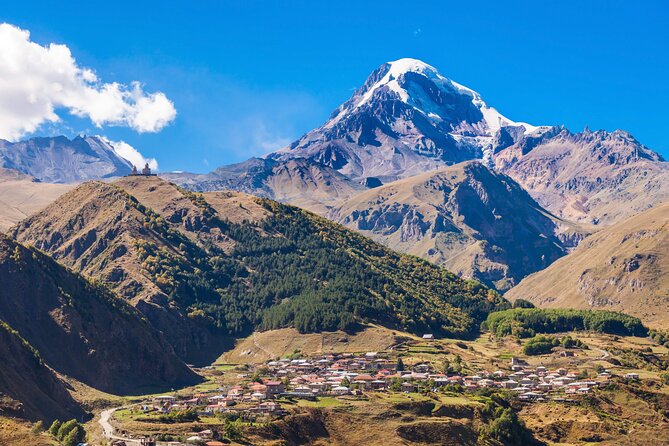Private Tour From Tbilisi to Kazbegi - Key Points