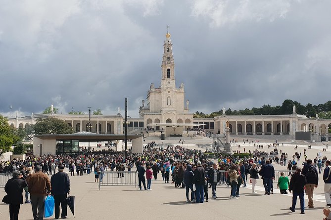 Private Tour Full Day Fátima - Porto - Óbidos - From Lisbon - Tour Overview and Highlights