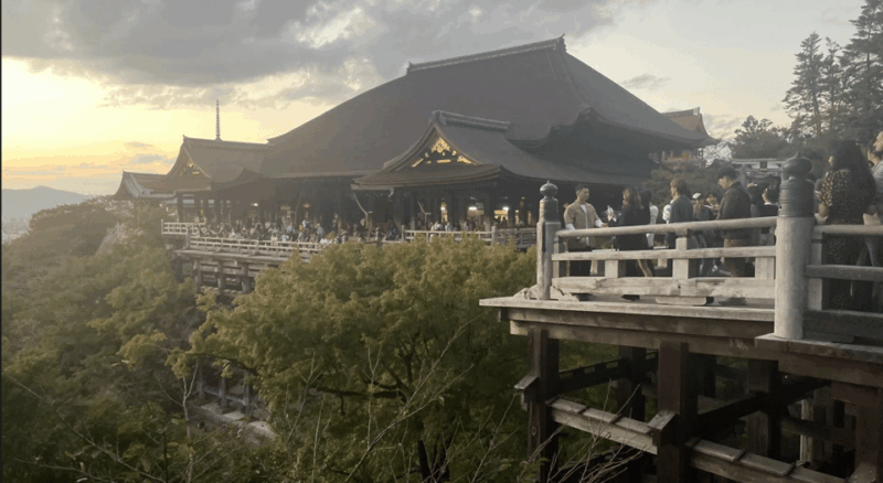 Private Tour Fushimi Inari and Kiyomizu-Dera W/Spanish Guide - Discovering Fushimi Inari-taisha