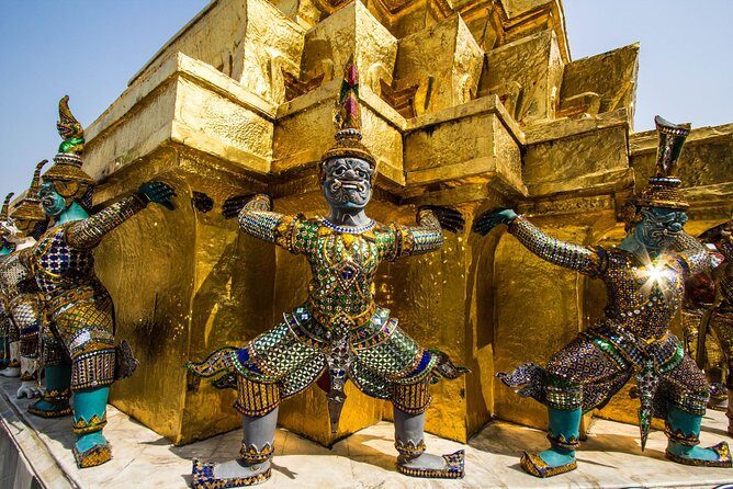 Private Tour : Grand Palace and Emerald Buddha Temple - The Experience of a Private Guide