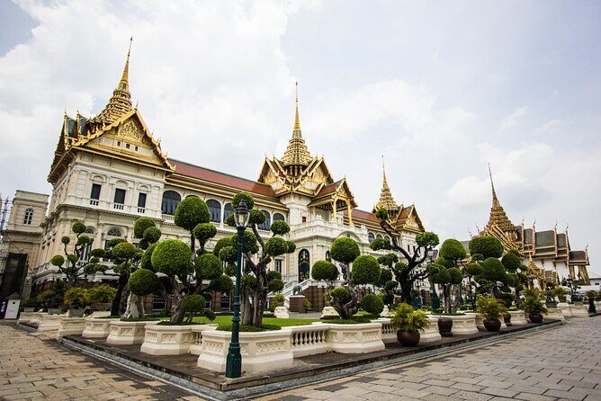 Private Tour : Grand Palace and Emerald Buddha Temple - Who Should Consider This Tour?