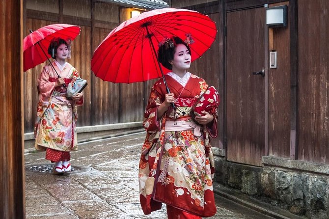Private Tour Guide Kyoto With a Local: Kickstart Your Trip, Personalized - Benefit From a Knowledgeable Local Guide