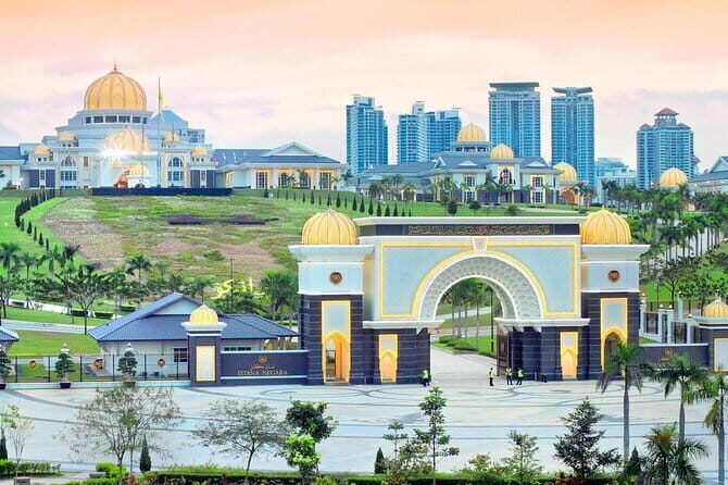 Private Tour Guide Service with Van Transportation at Kuala Lumpur - The Sum Up