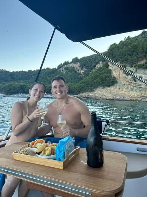 PRIVATE TOUR GULF OF POETS BATH STOP + APERITIF AND DRINK - Key Points