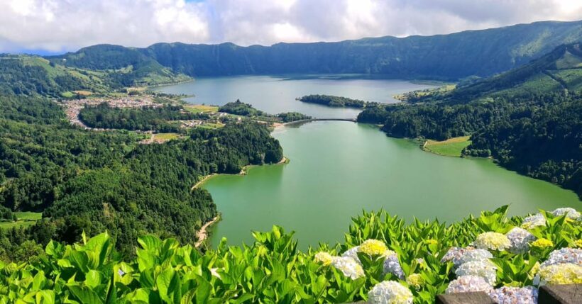 Private Tour Half Day Sete Cidades and pineapple production - An In-Depth Look at the Tour