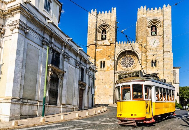 Private Tour: Highlights of Historical Lisbon in 4H with Transfer - Key Points