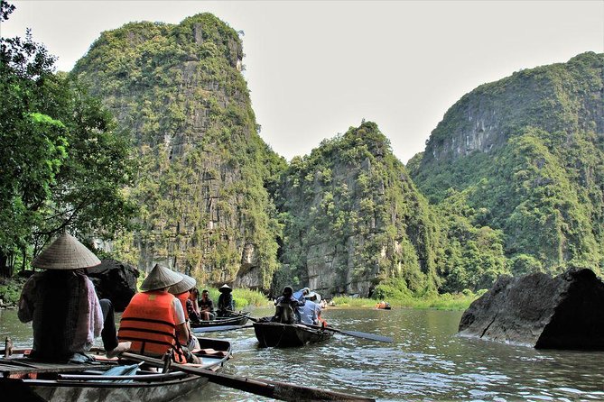 Private Tour: Hoa Lu and Tam Coc Boat and Bike Day Trip from Hanoi - Who is this tour best for?