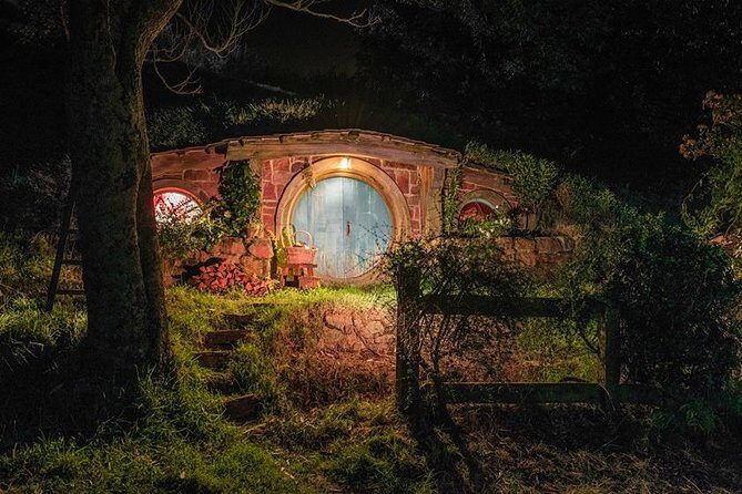 Private tour - Hobbiton Movie Set Evening Banquet Return from Auckland - Authentic Feedback from Past Travelers