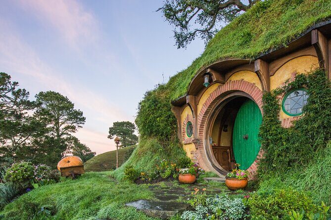 Private Tour: Hobbiton Movie Set & Hamilton Gardens Experience - The Transportation and Comfort