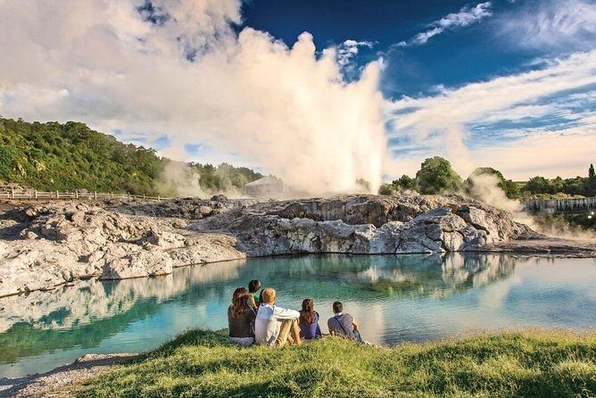 Private Tour - Hobbiton Movie Set & Te Puia (Rotorua) - Who Will Love This Tour?