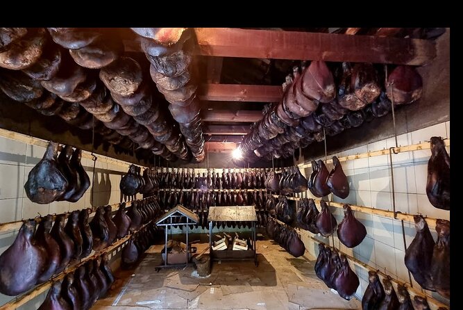 Private Tour: Homemade Food and Wine Tasting at My Family Home - Sampling National Snacks and Beverages