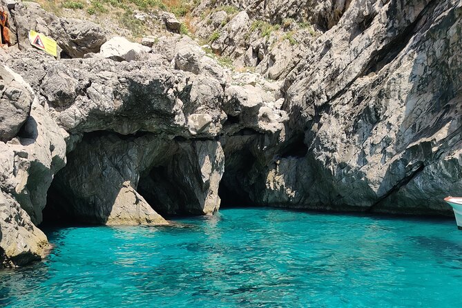 Private tour in a typical Capri boat - The Reviews Speak for Themselves