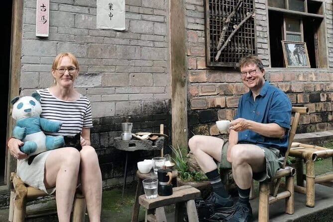 Private tour in Chengdu Panda Base and Leshan Giant Buddha - Authentic Experiences & Traveler Feedback
