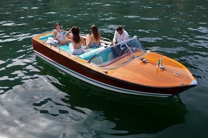 Private Tour in Classic Wooden Boat - Meeting and Pickup