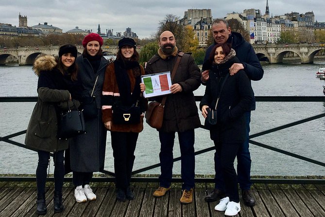 Private Tour in Italian of Paris: Centre, Montmartre, Louvre - Exploring Montmartre