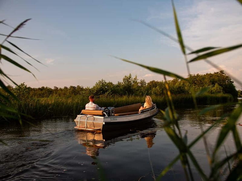 Private tour in luxury boat - Why This Tour Shines