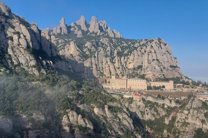 Private Tour in Montserrat 5h - FAQ
