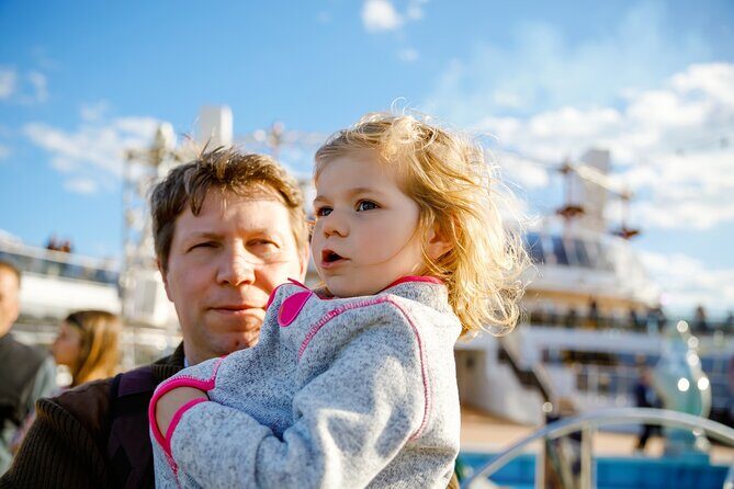 Private Tour Jet Skiing Around La Famille Ship and Pristine Cays - Practical Details: What You Need to Know