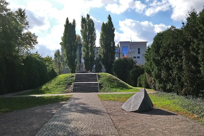 Private tour: Jewish heritage in Warsaw - Practical Tips for Travelers