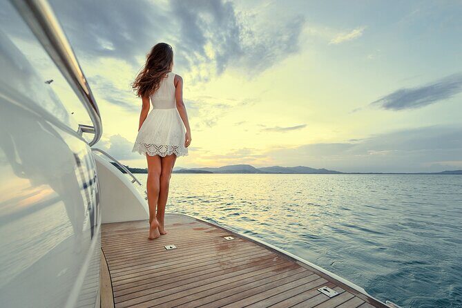 Private Tour of Cancun to Isla Mujeres by 45-foot Yacht. - The Experience of the Crew and Service