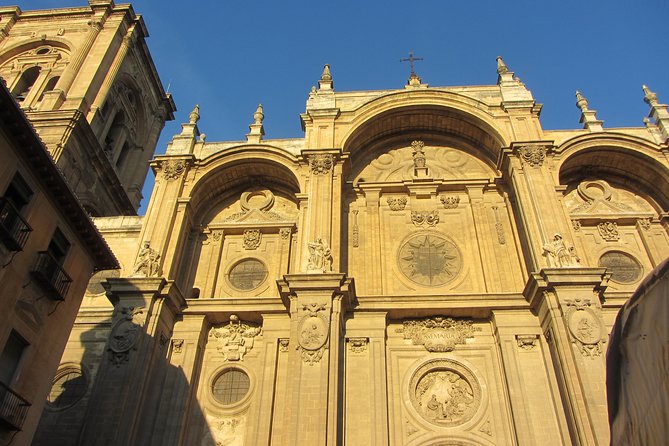 Private tour of central Granada. Total per group max 15 people - FAQ