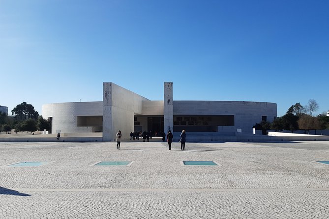 Private Tour of Fatima/Nazaret/Obidus - Accessibility and Participation