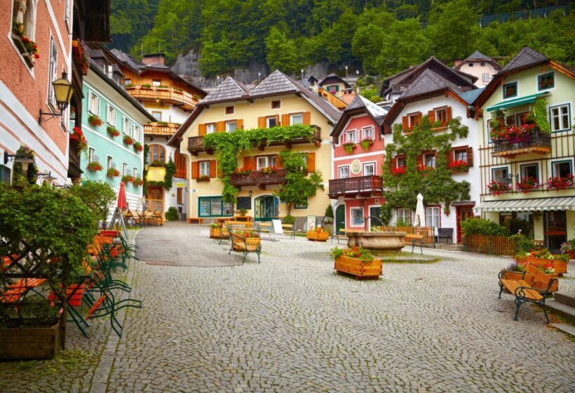 Private Tour of Hallstatt from Salzburg - Who Should Book This Tour?