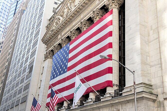 Private Tour of Historic Lower Manhattan and the Financial District NYC - Wall Street and the Birth of Modern Finance