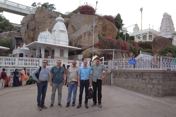 Private tour of Hyderabad with lunch for a culture - The Itinerary: A Well-Rounded Cultural Snapshot