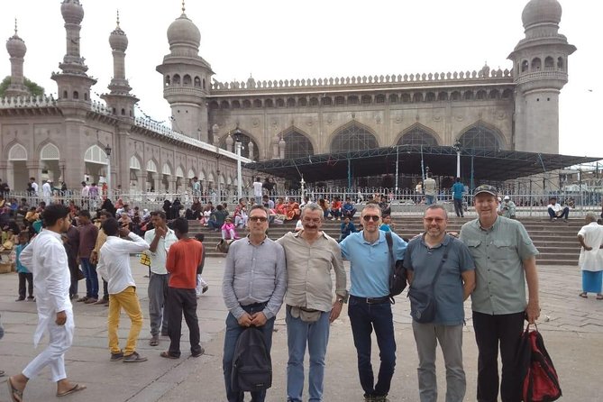 Private tour of Hyderabad with lunch for a culture - Transportation and Timing