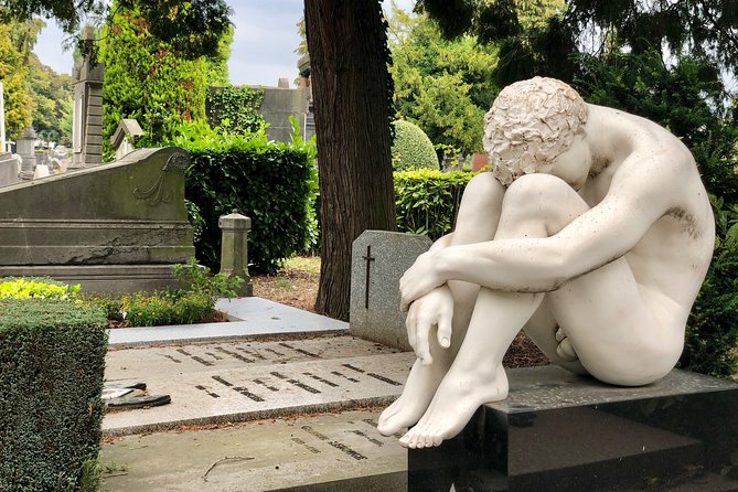 Private tour of Ixelles in Brussels (Audrey Hepburn was born here) with a local - Key Points