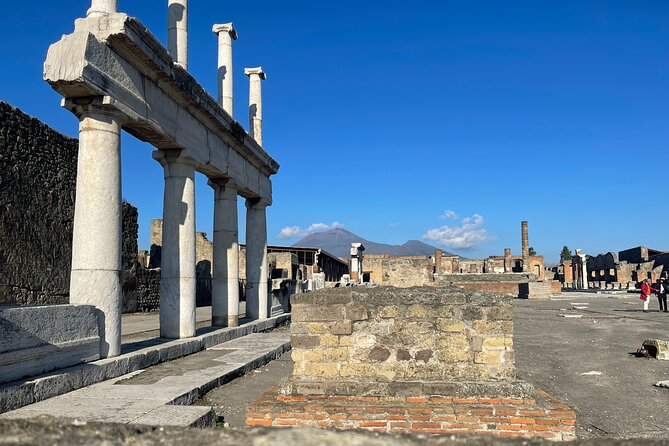 Private Tour of Pompeii with Skip-the-Line Access - Detailed Breakdown of the Tour Experience