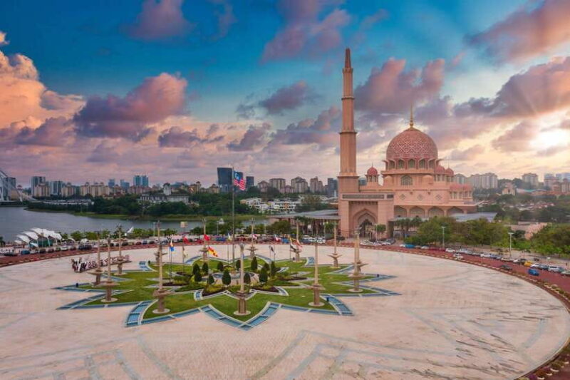 Private Tour of Putrajaya from Kuala Lumpur - What Makes the Experience Value-Driven