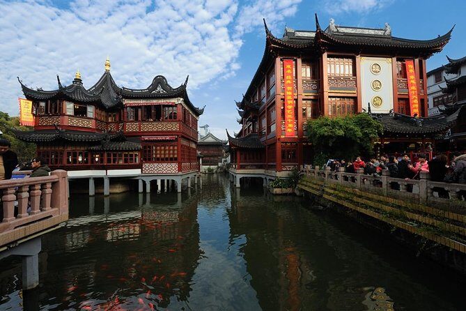 Private Tour of Shanghai City Highlights with Huangpu River Cruise - Starting Point: Jade Buddha Temple