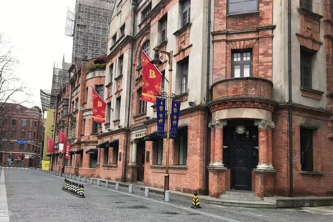 Private Tour of Shanghai Must-see Attractions with Lunch and Pickup - Who Should Consider This Tour?