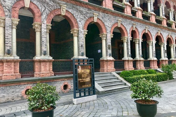 Private Tour of Shanghai Tower, Jewish Refugees Museum and Longhua Temple - Exploring Shanghai’s Hidden Depths: A Detailed Look at the Private Tour of Shanghai Tower, Jewish Refugees Museum, and Longhua Temple