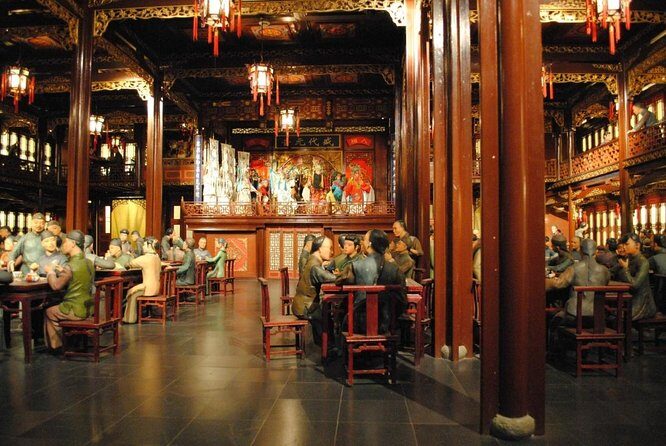 Private Tour of Shanghai with History Museum and Lunch - A Day in Shanghai: Detailed Breakdown of the Tour