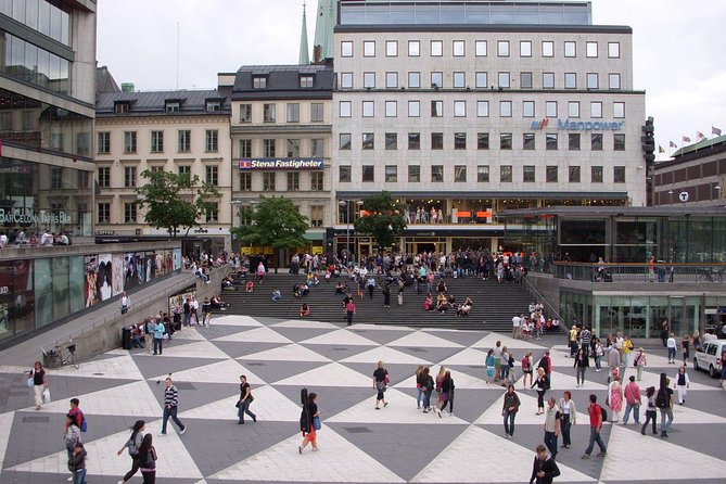 Private Tour of Stockholm with a visit to the Absolute ice bar - The Highlight: The Icebar Experience