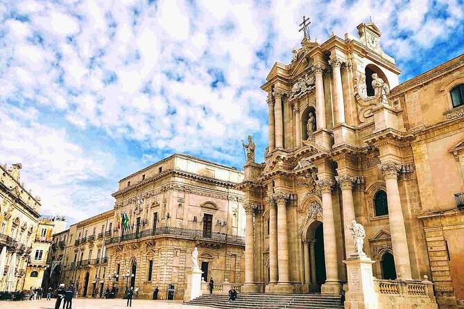 Private Tour of Syracuse, Ortigia and Noto - The Role of the Local Driver