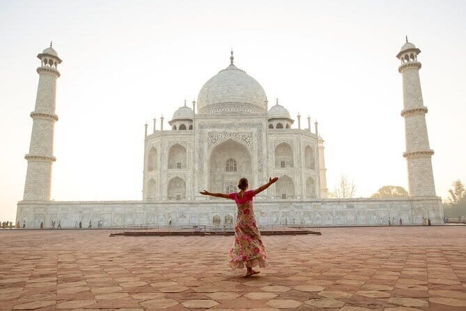 Private Tour of Taj Mahal, Agra Fort & Baby Taj with Agra Pick-up - The Experience with Local Support