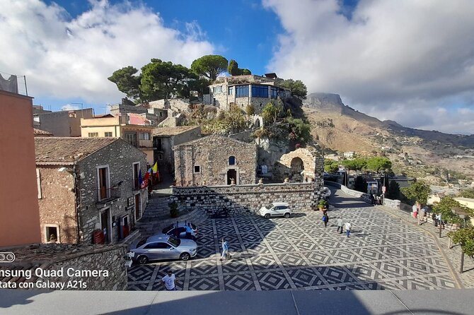 Private Tour of Taormina, Castelmola, Isola Bella for Small Groups - Visiting Castelmola and Isola Bella